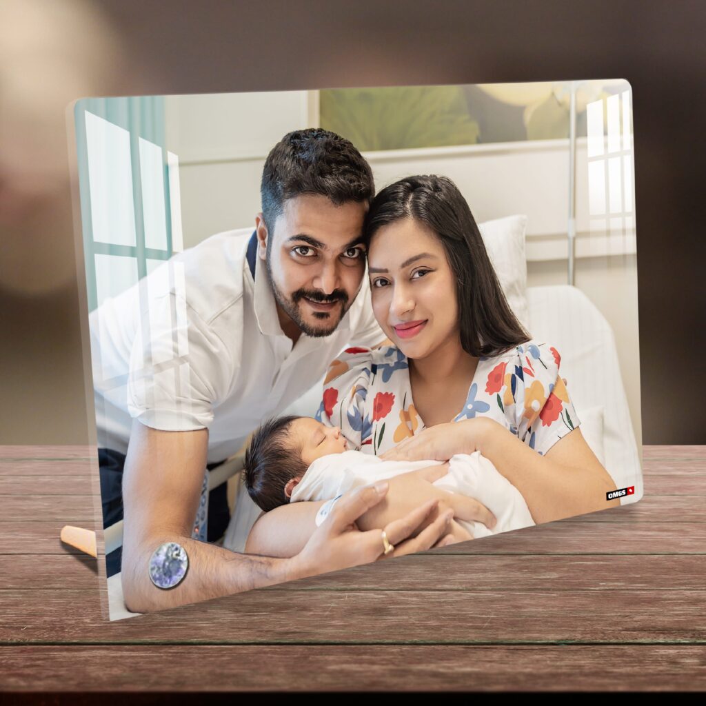 Acrylic Photo Stand – OMGs