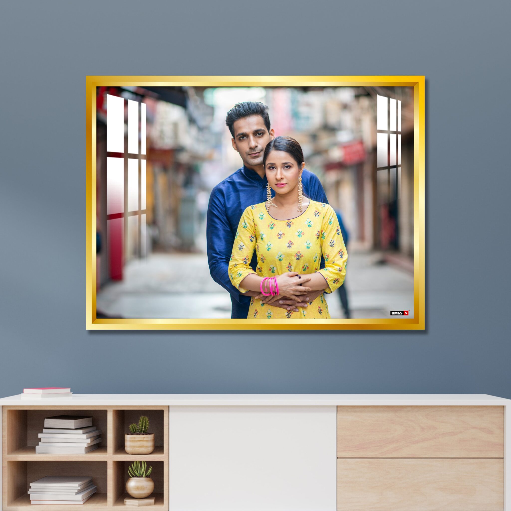 Aluminium Framed Acrylic Photo – Portrait Golden – OMGs