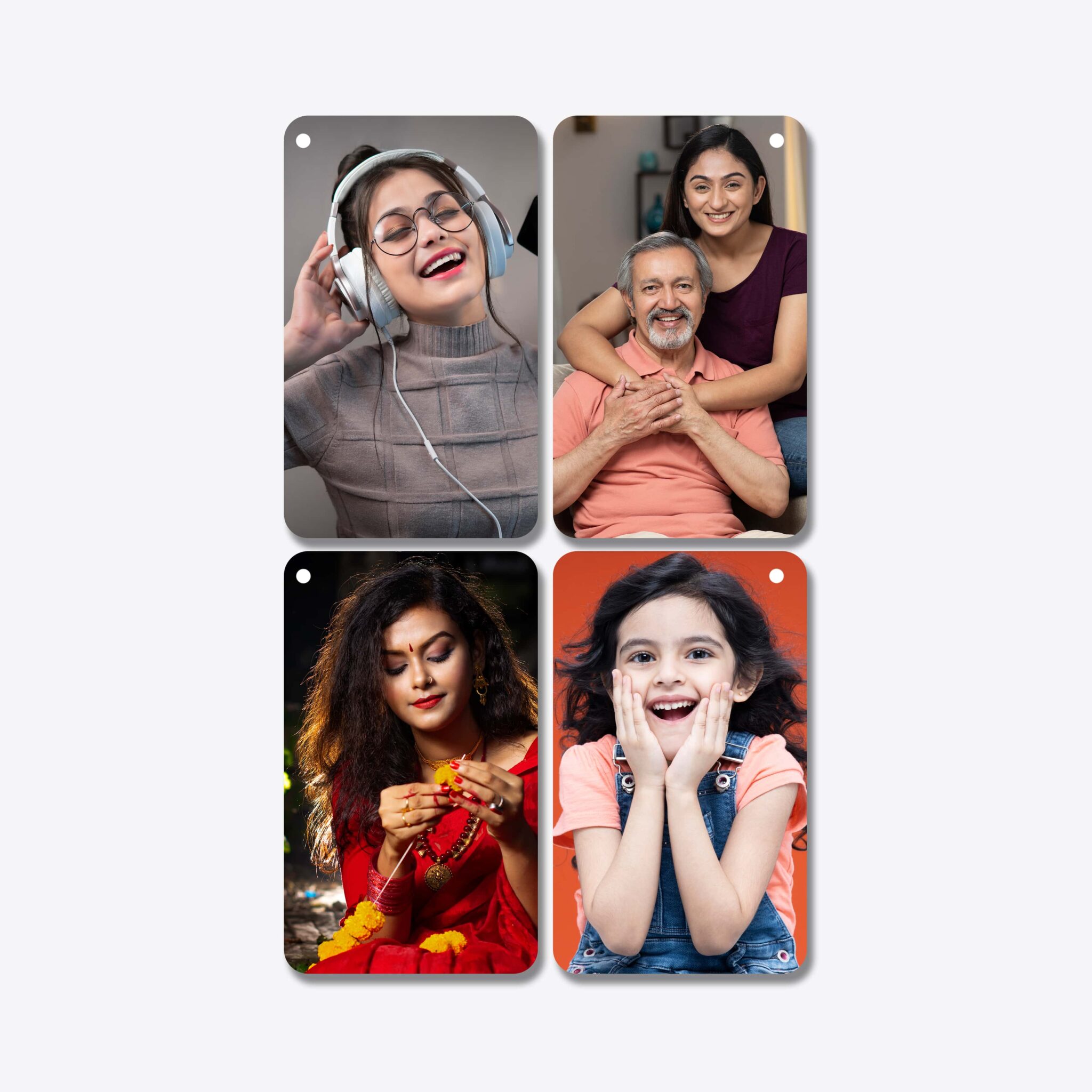 OMGs 4 Photos with 2 Keychains Square Round – OMGs